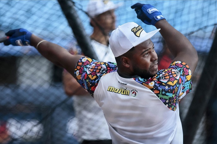 ¡Moisés Gómez da el gran salto en el béisbol! El talentoso jugador ...