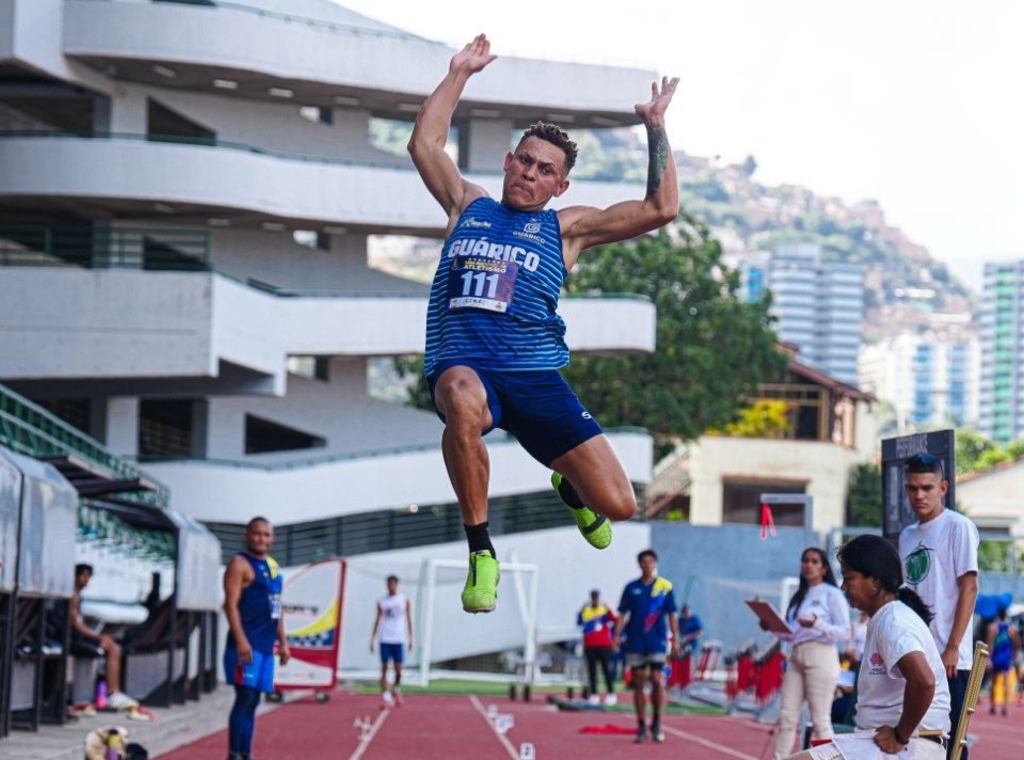 Leodan Torrealba ilumina la Liga Nacional de Atletismo – Diario ...