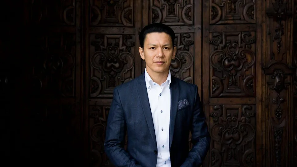 Yokoi Kenji: La Fusión Perfecta entre la Disciplina Japonesa y el Fuego de la Pasión Latina ...