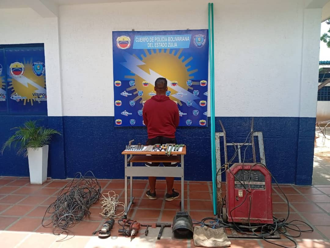 ¡Detenido en plena acción! Cazador de clandestinas, atrapado mientras ...