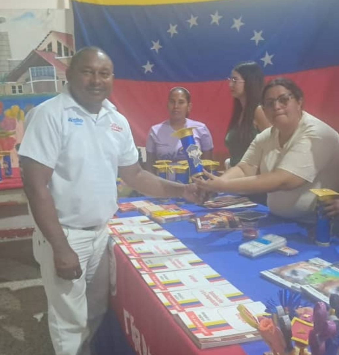 Misión Robinson celebra la graduación de 80 nuevos estudiantes en Tulio ...