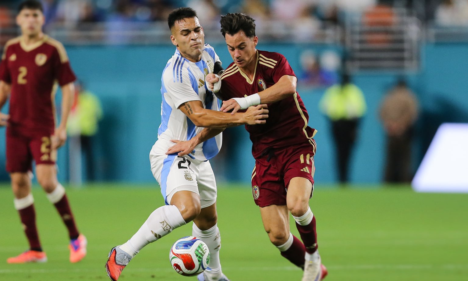 Venezuela sucumbe 1-0 ante Argentina: Debut complicado para Vizcarrondo ...
