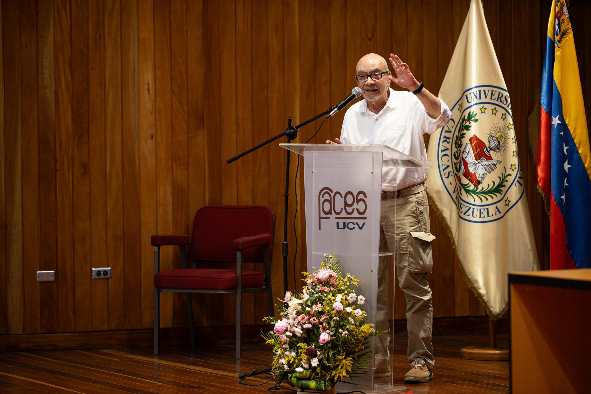 Andrés Caleca promueve una transición sin la intervención de EE. UU. y ...