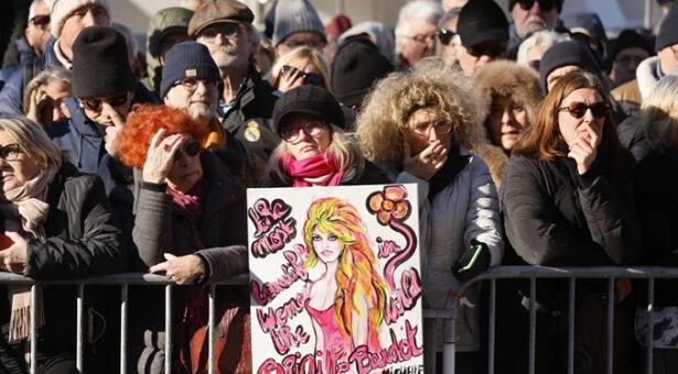 Una multitud rinde homenaje a Brigitte Bardot en su emotivo funeral ...