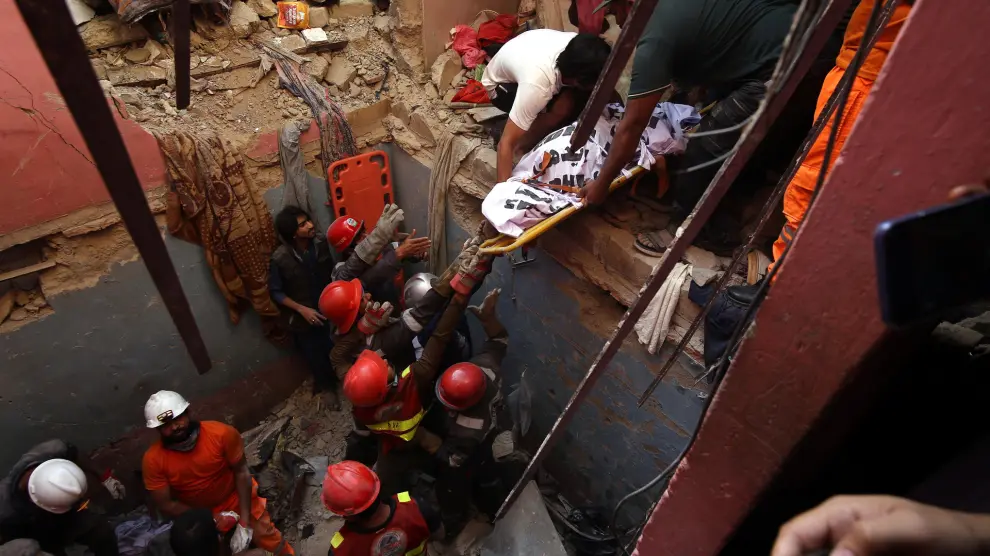 Tragedia en las alturas: 16 vidas perdidas tras el colapso de un ...